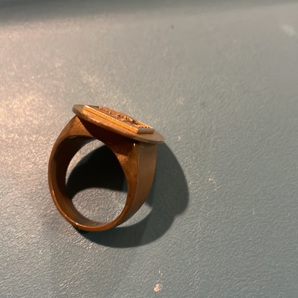 30 Year Anniversary Ford Ring. 18kt Hge Expo - Gem
